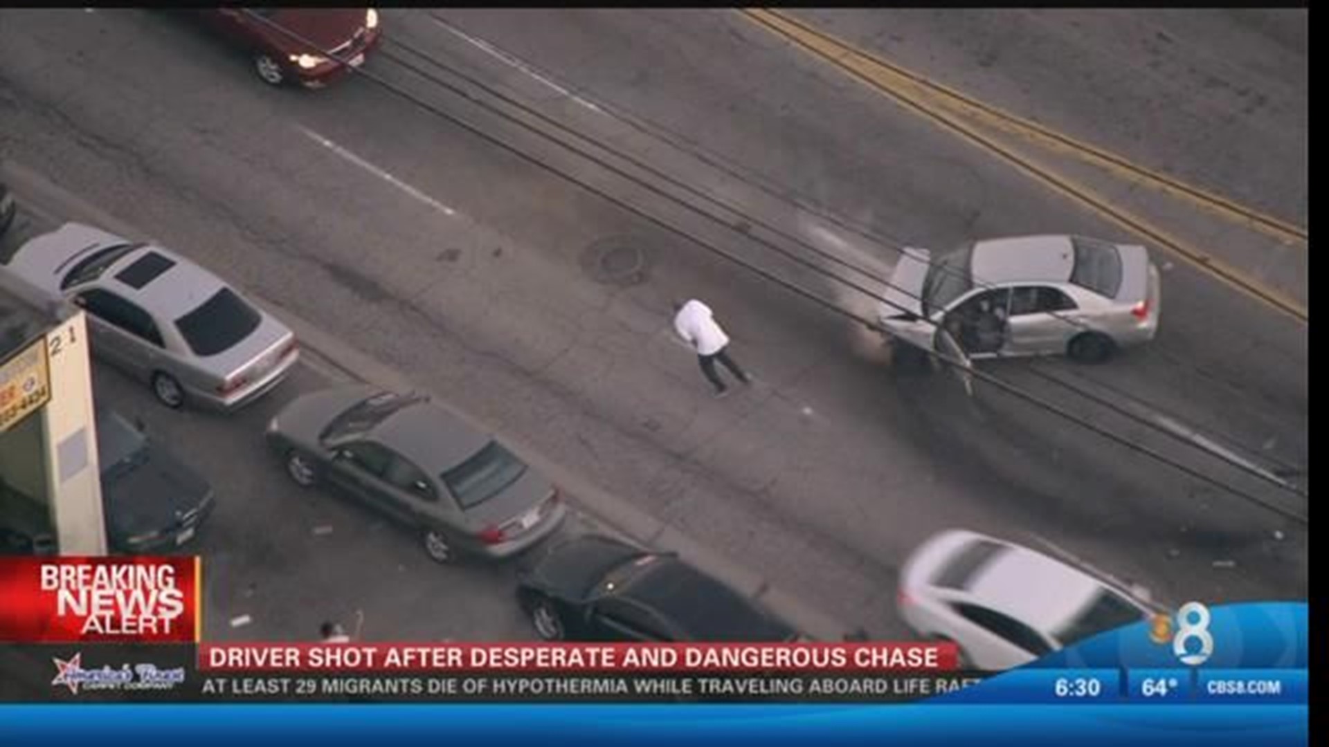 Cars crumpled, woman carjacked in wild Los Angeles chase | cbs8.com