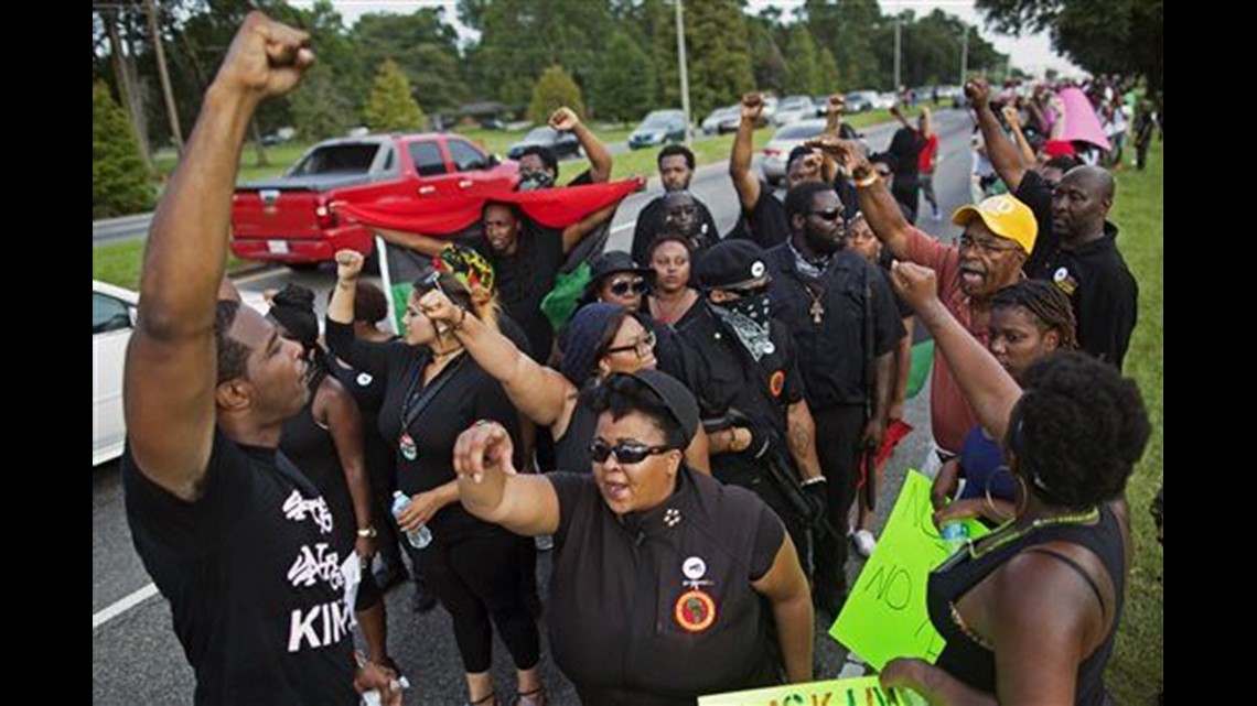 Black Lives Matter activist arrested at Baton Rouge protest | cbs8.com