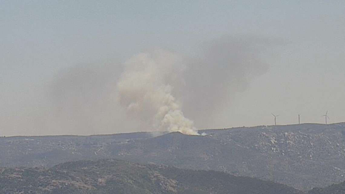 Brush fire erupts in Boulevard; evacuations ordered | cbs8.com