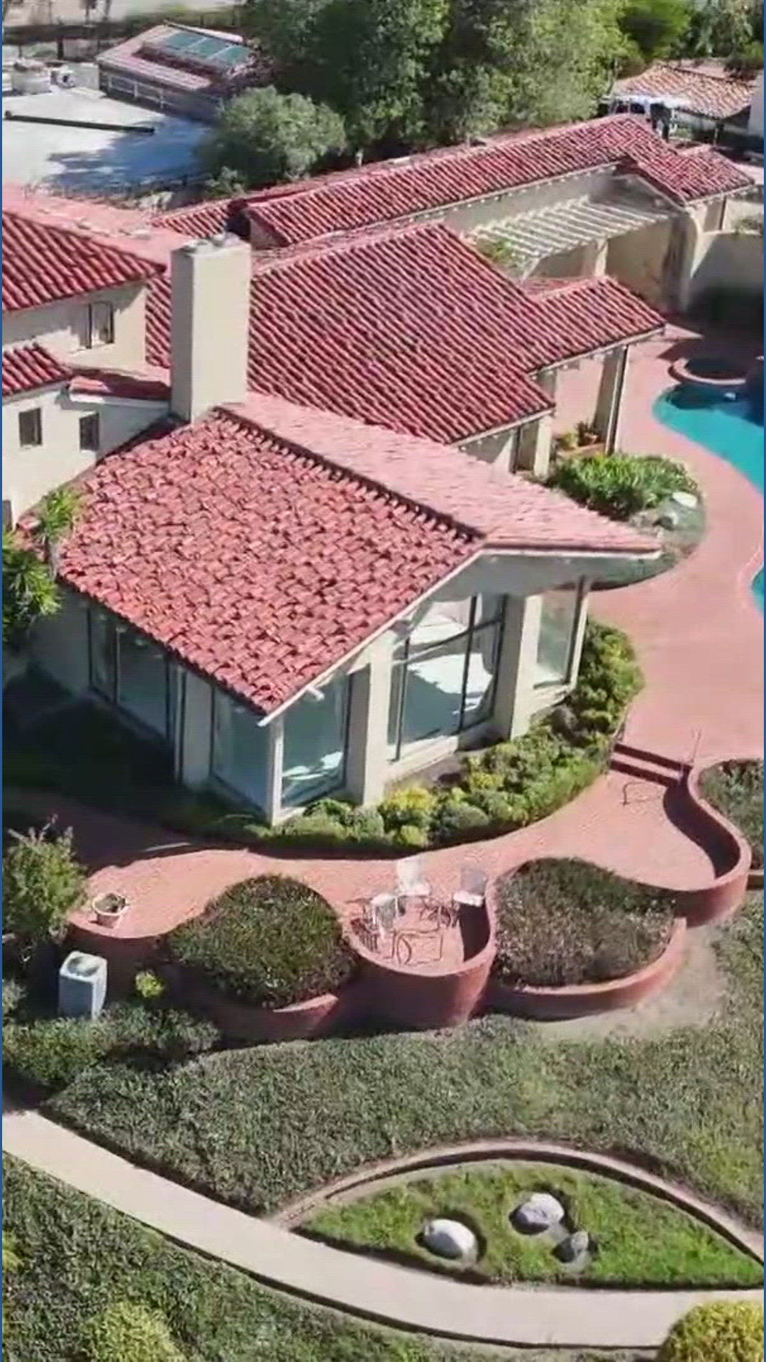 La Jolla home of Dr. Seuss listed for $9.95M | cbs8.com