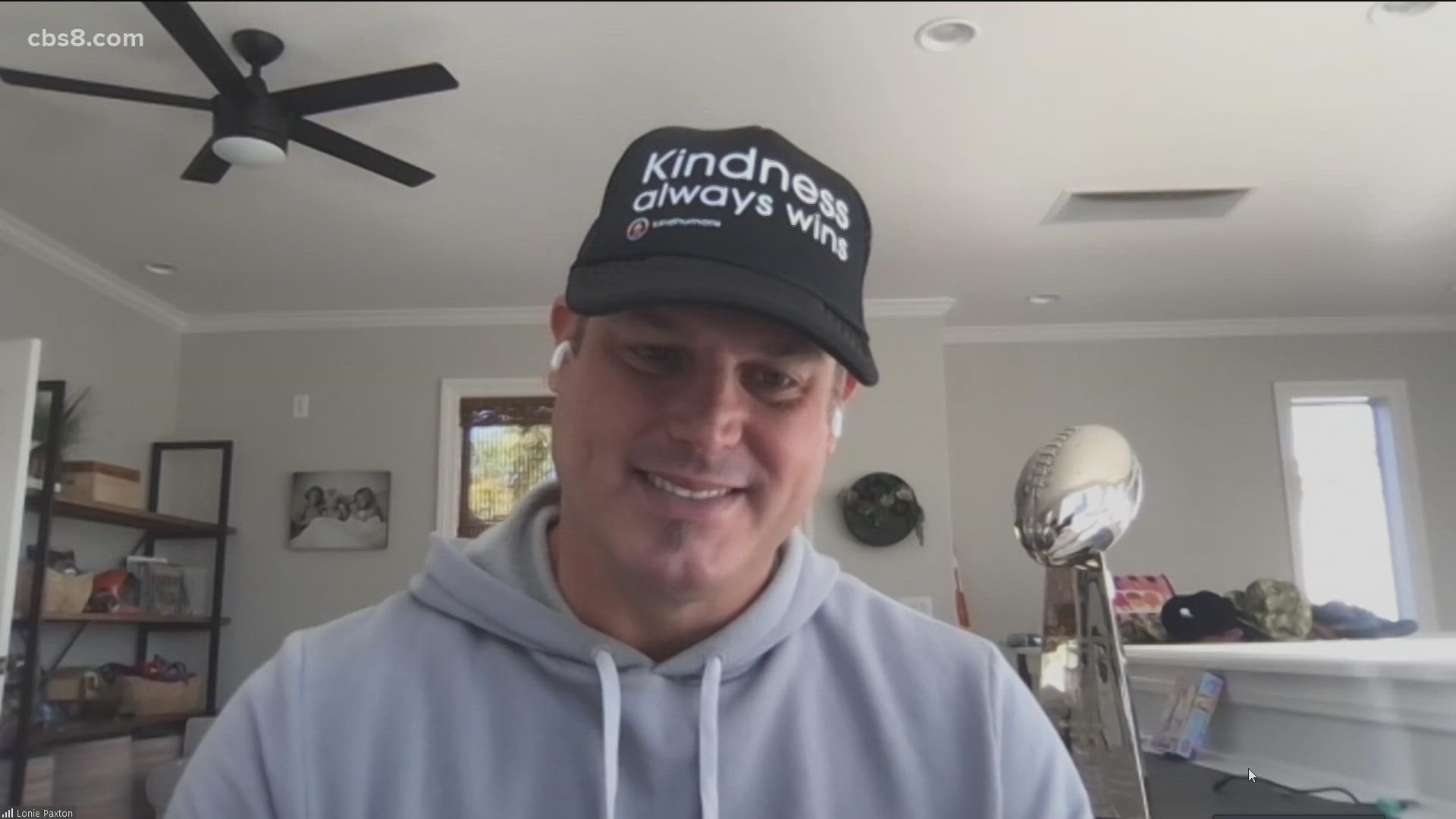 Random Acts of Kindness Day | Kind Humans | cbs8.com