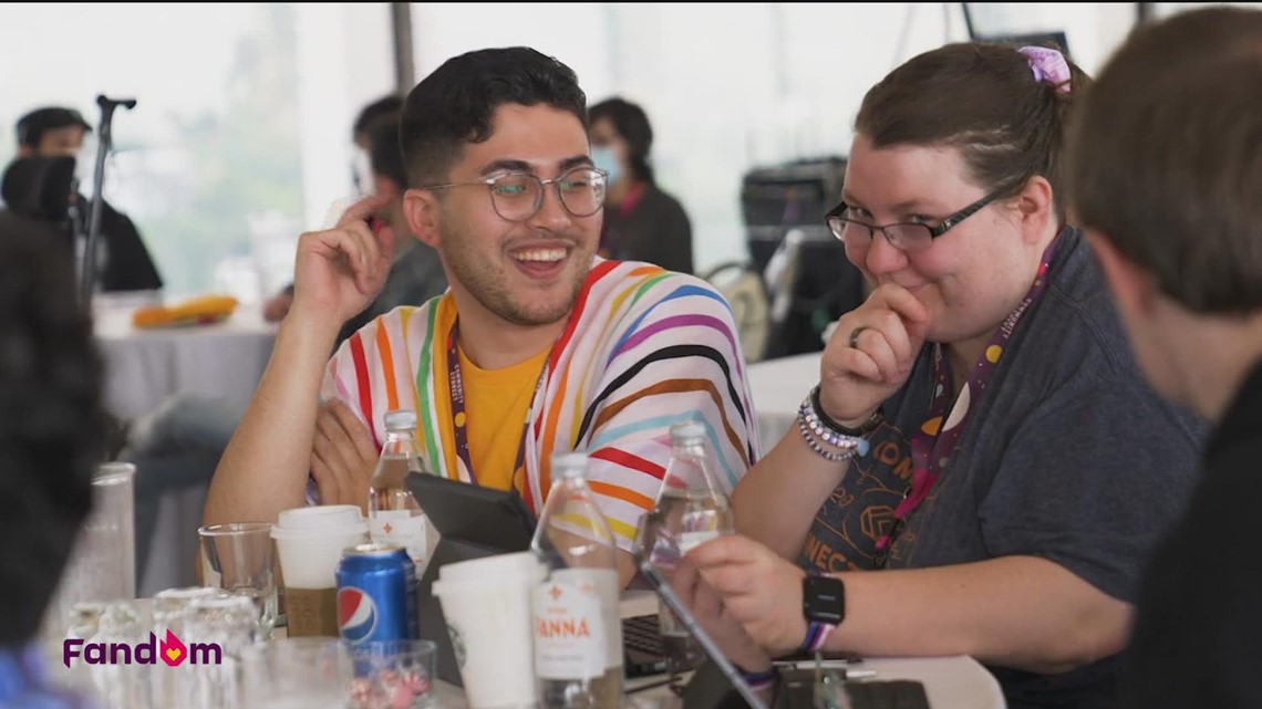 Fandom at Comic-Con | cbs8.com