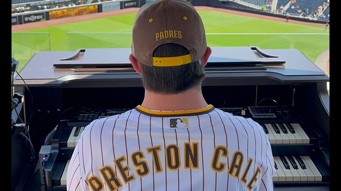 Padres superfan plays 'God Bless America' at Spring Training | cbs8.com