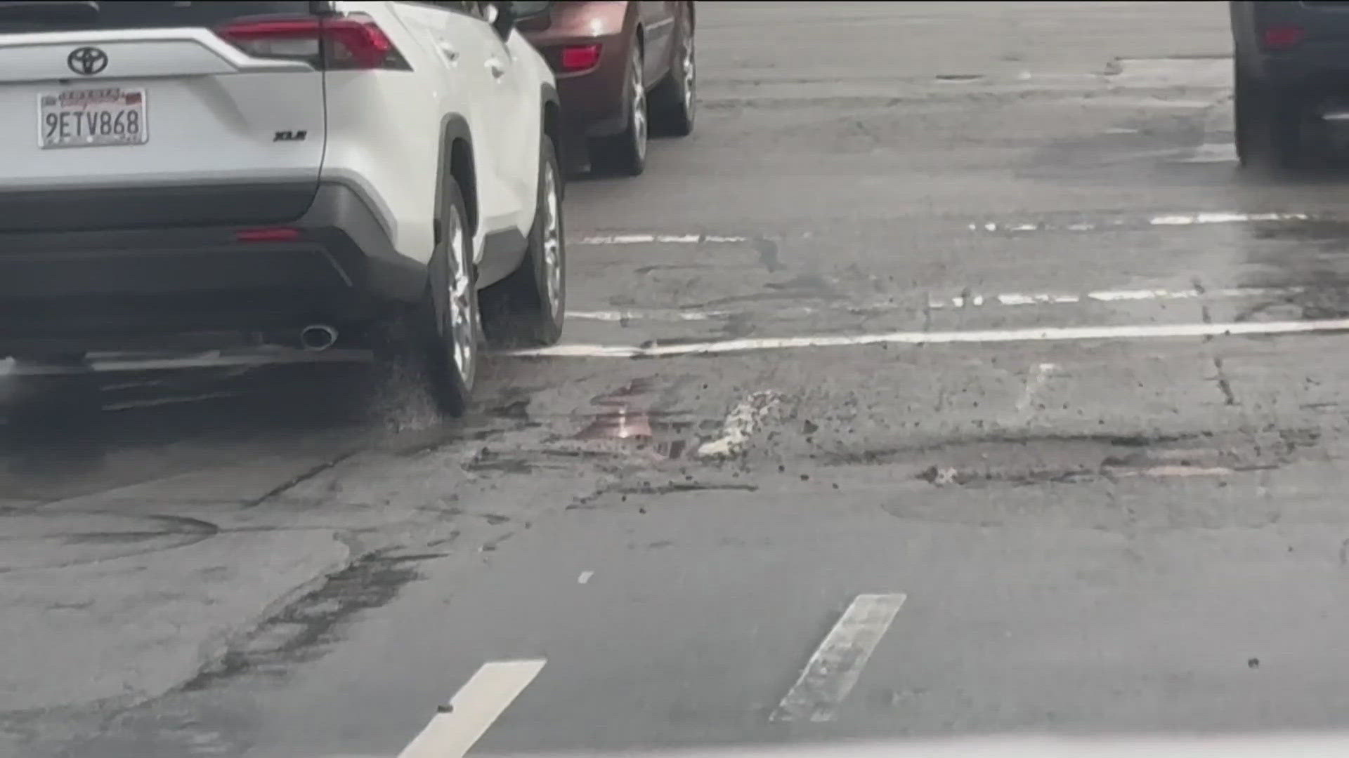 How to report street potholes in San Diego County | cbs8.com