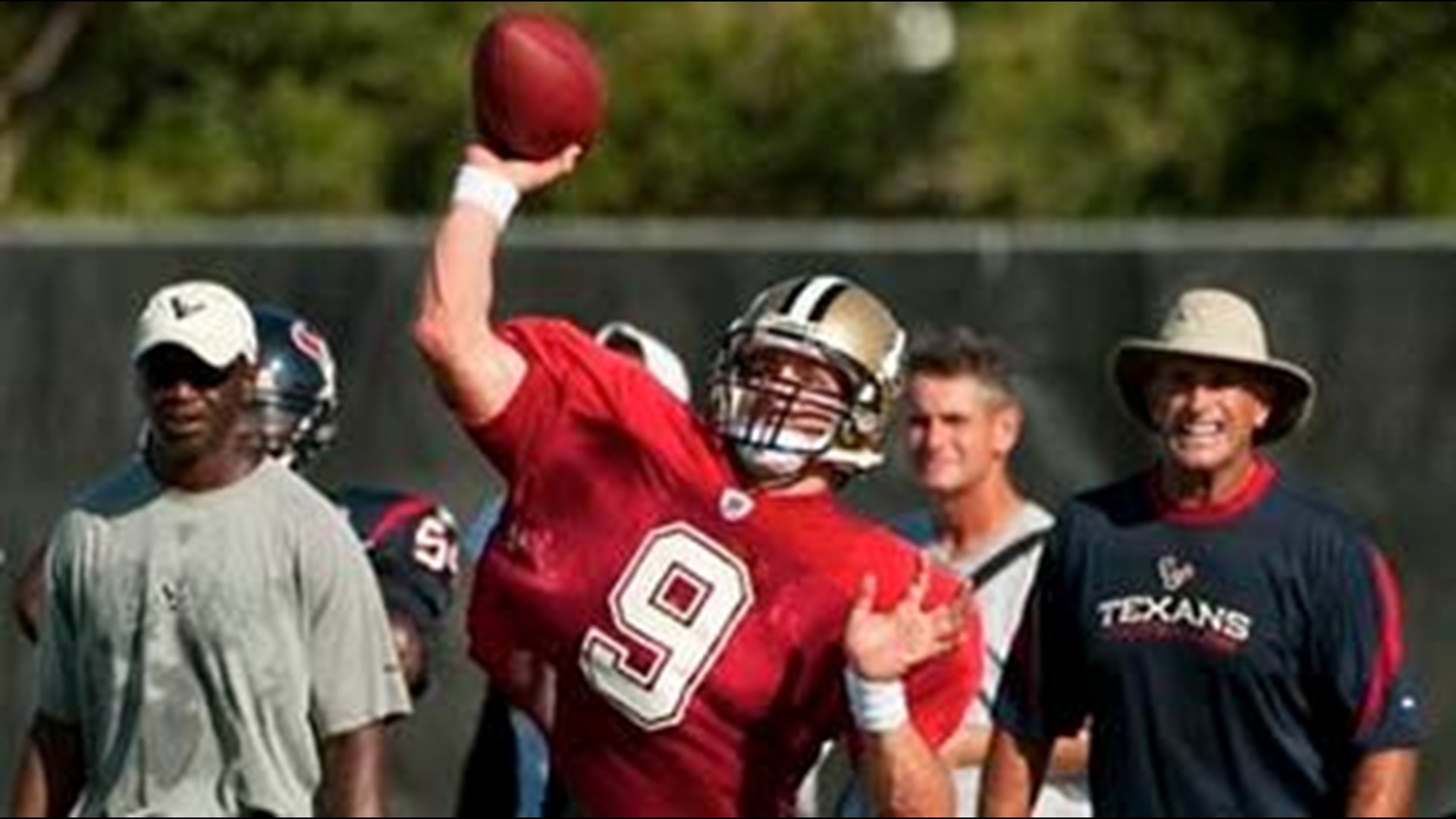 Brees back with Saints after attending mother's funeral | cbs8.com