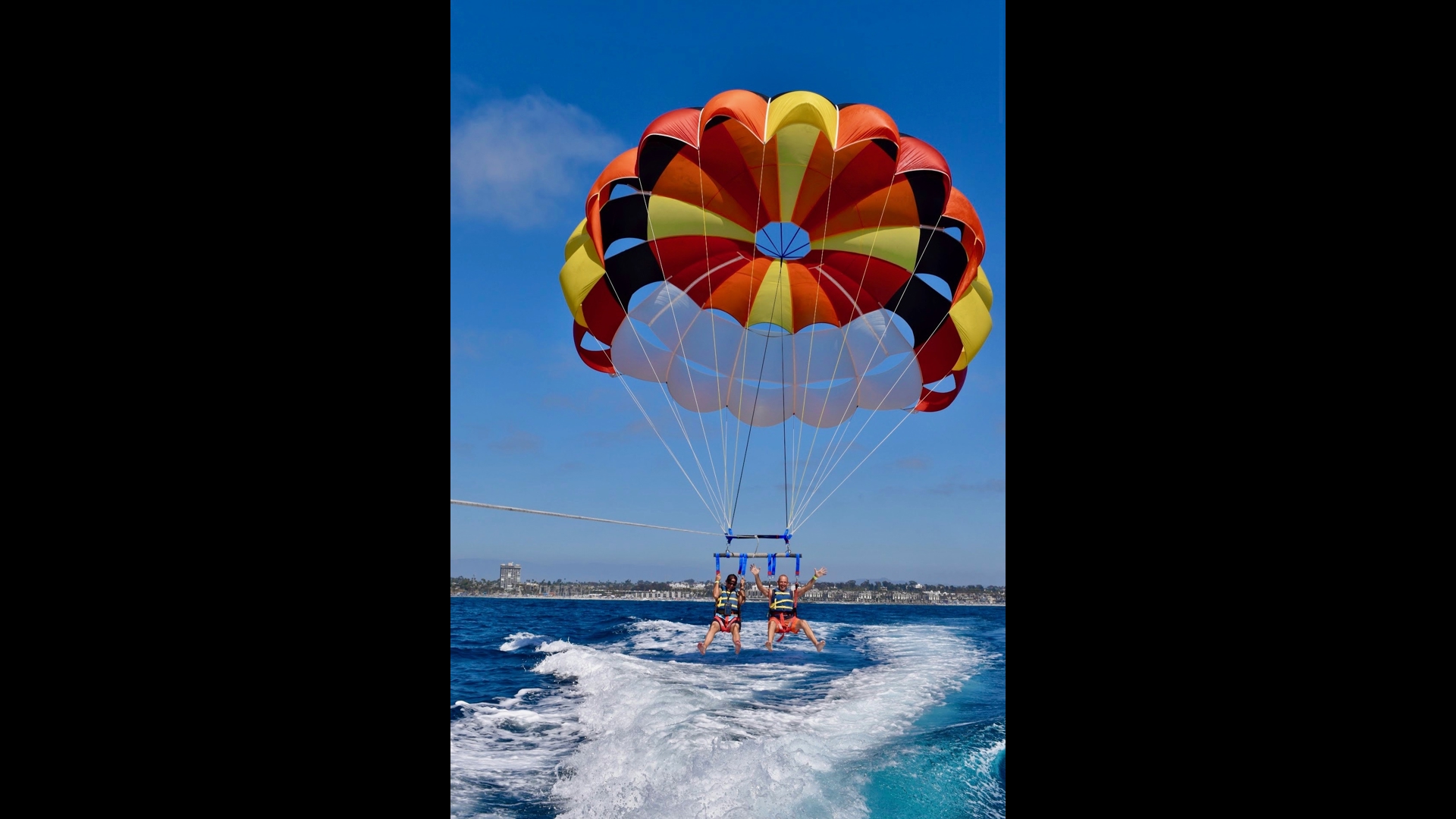 Parasailing company opens for tourists in North County San Diego | cbs8.com