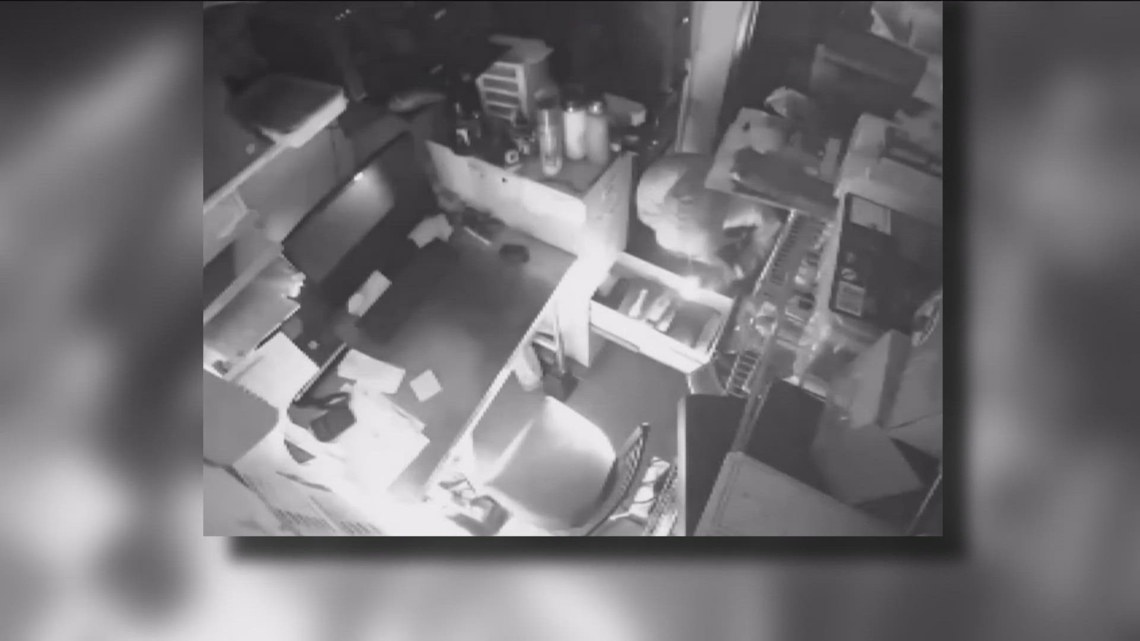 Scripps Ranch restaurant burglary | cbs8.com