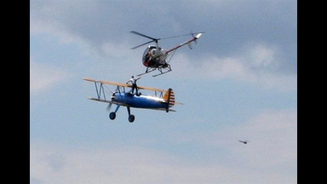 Wing walker dies after fall at Michigan air show | cbs8.com