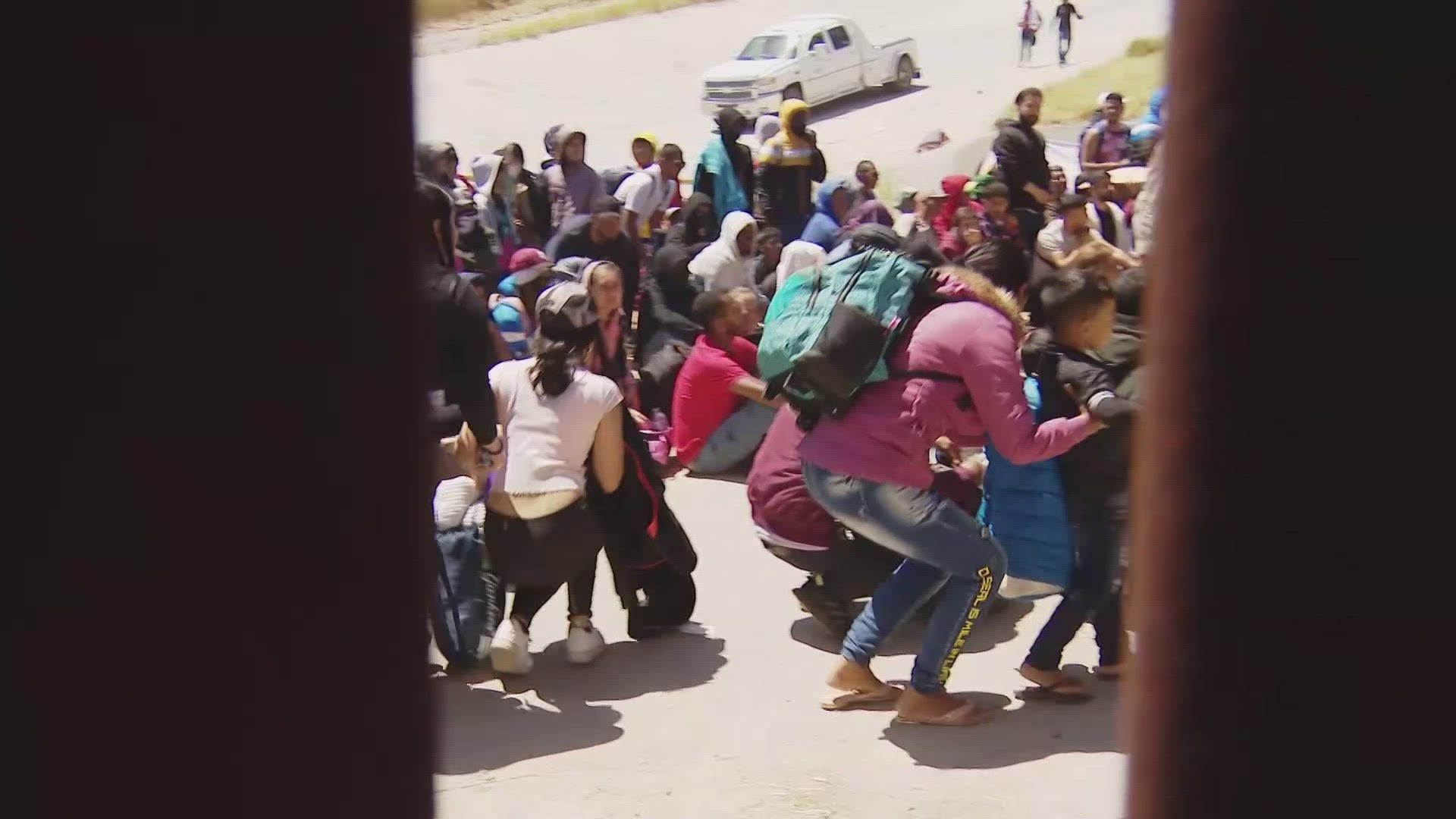 As crowds grow at the U.S.-Mexico border so do frustrations | cbs8.com