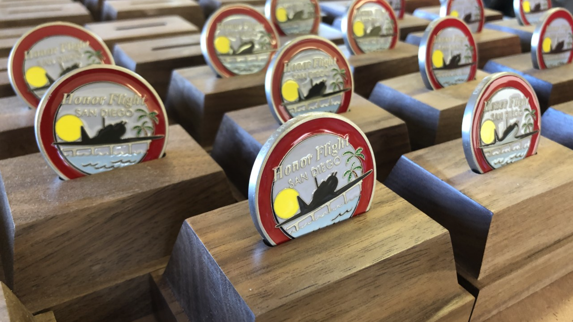 World War II Veteran makes handmade gifts for Vietnam Veterans | cbs8.com