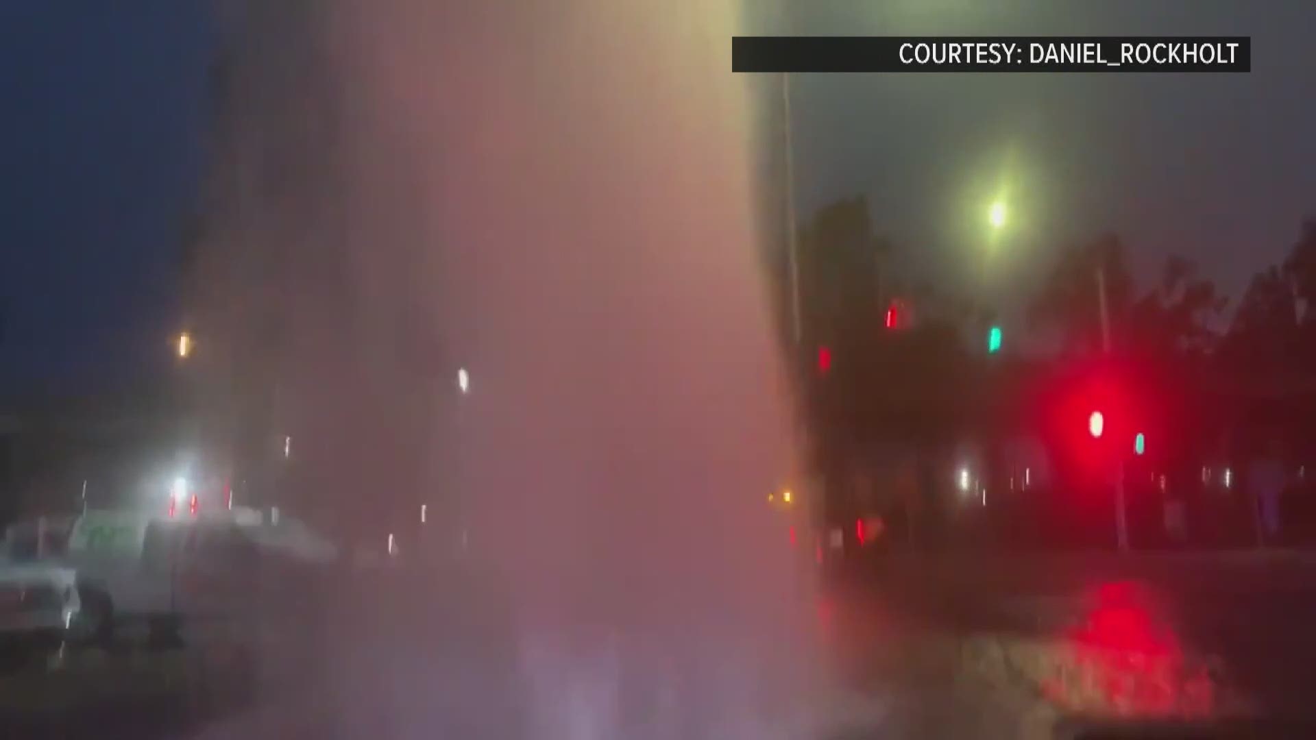 Damaged fire hydrant causes large geyser in National City | cbs8.com