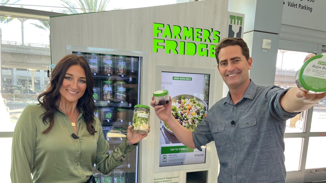 Fresh food vending machines land at San Diego Airport | cbs8.com