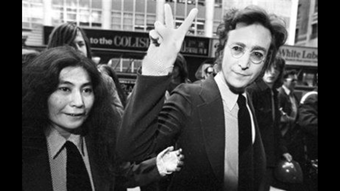 Fans remember John Lennon 30 years after his death | cbs8.com