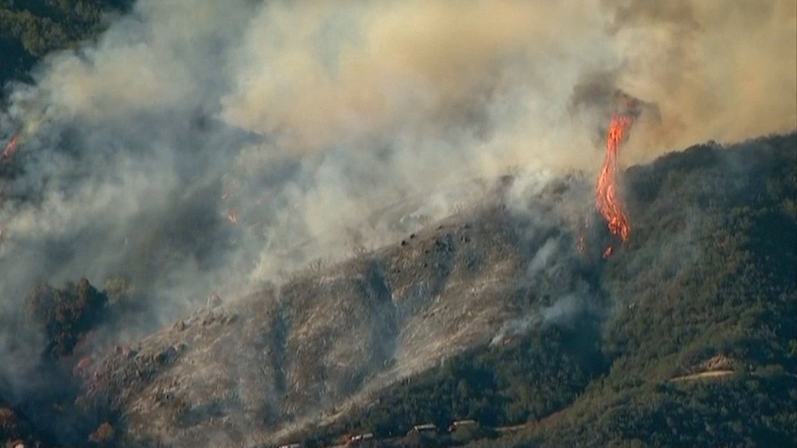 Brush fire, smoke, flames, any evacuations, map in De Luz | cbs8.com
