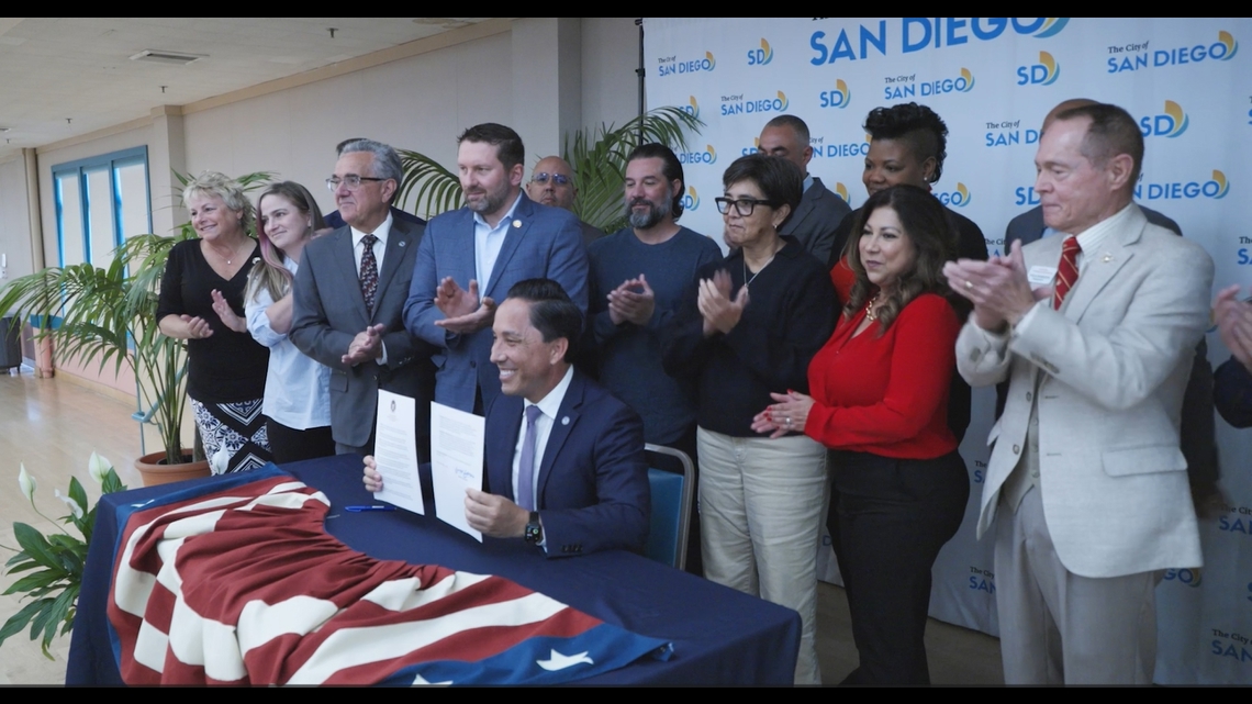 Gloria signs executive order promoting city hiring of veterans | cbs8.com