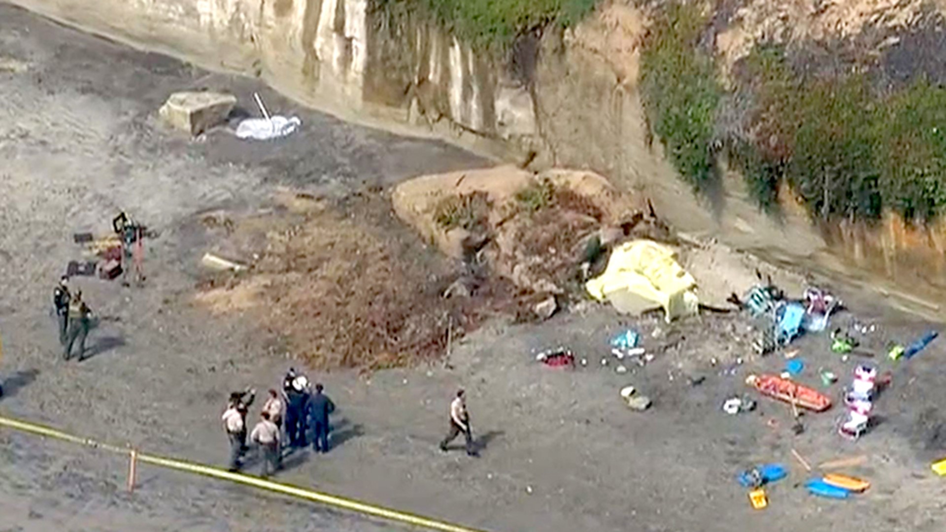 Leucadia sea-bluff collapse kills 3, injures 2 | cbs8.com