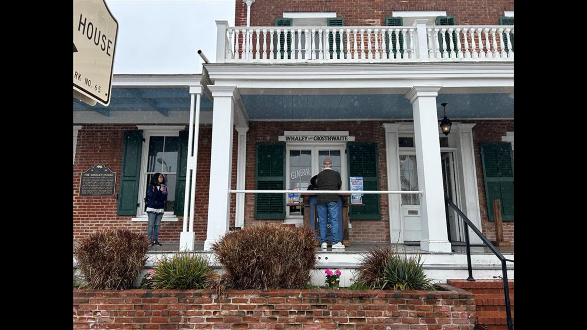 History meets the paranormal at San Diego's iconic Whaley House | cbs8.com