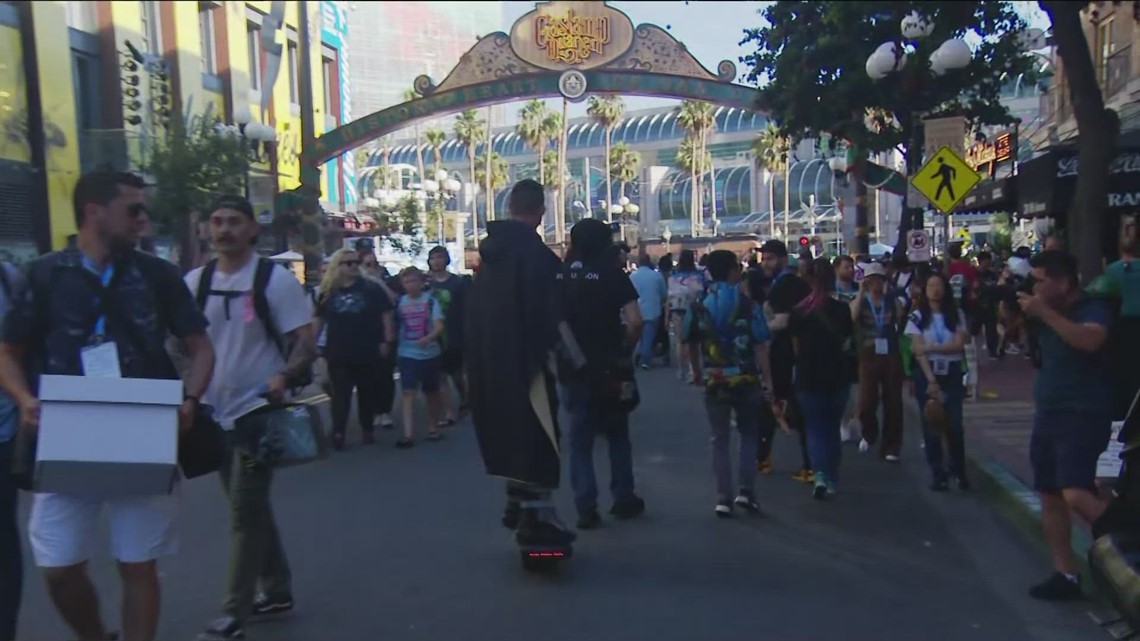 Thousands of fans beat the heat at day one of 2023 Comic-Con | cbs8.com
