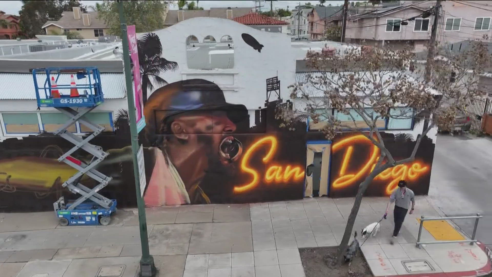 Padres mural vandalized | San Diego fans raise money to rebuild mural | cbs8.com