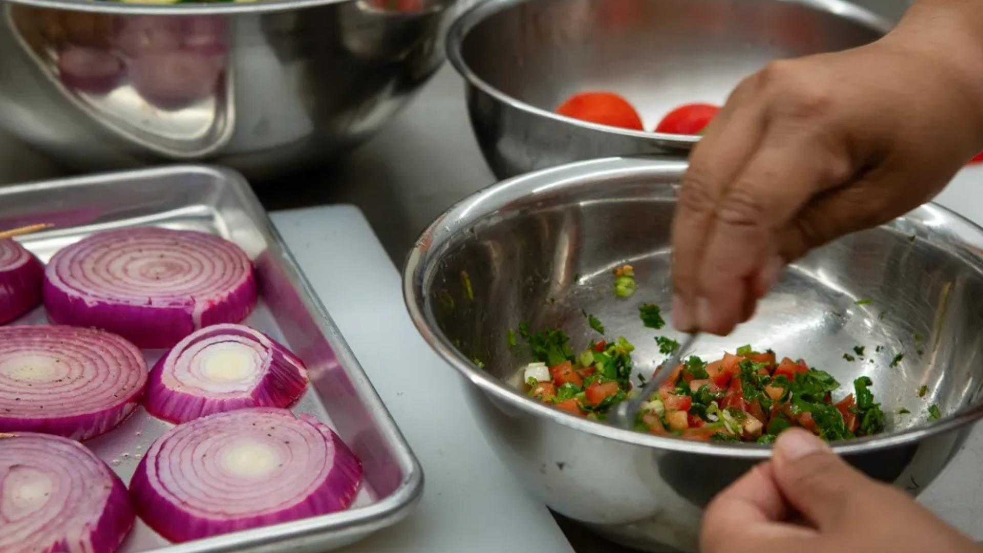 California schools lead fight to ban ultra-processed foods | cbs8.com