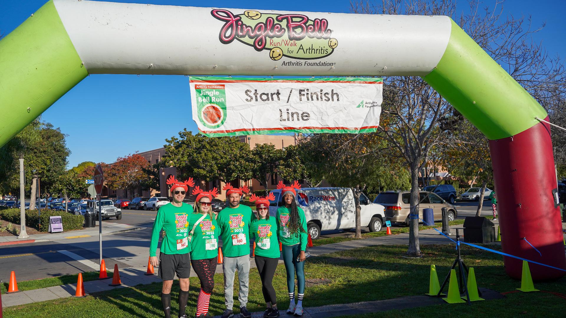 Jingle Bell Run: San Diego's festive 5K for arthritis research | cbs8.com