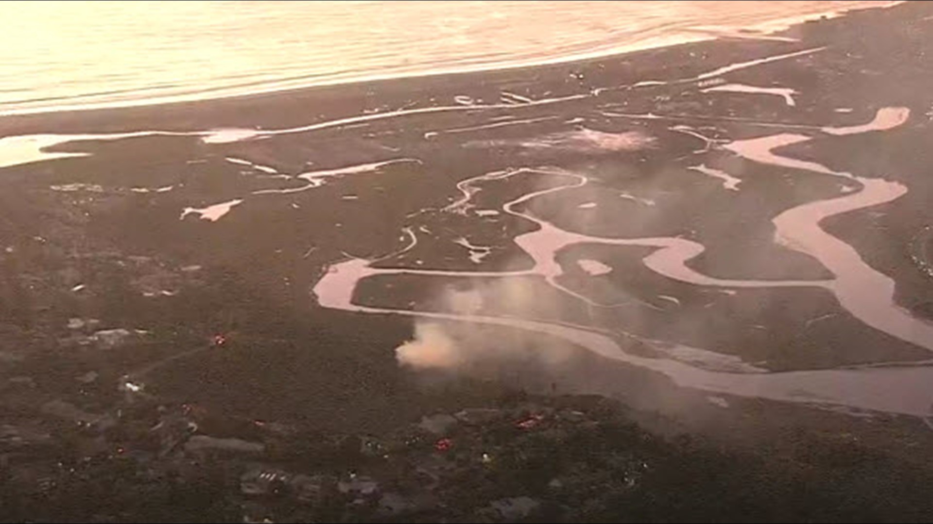 Fire crews stop spread of brush fire in Solana Beach | cbs8.com