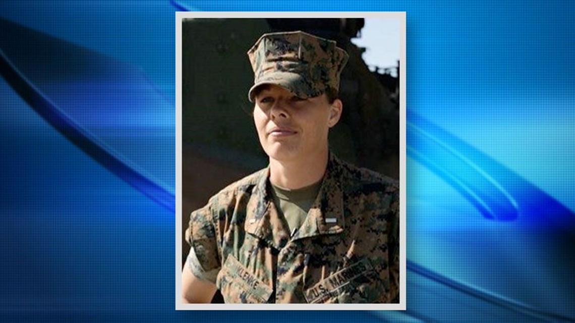 Marine, 24, is first woman to lead amphibian platoon | cbs8.com