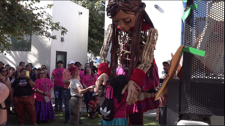 Little Amal puppet comes to San Ysidro, Tijuana | cbs8.com