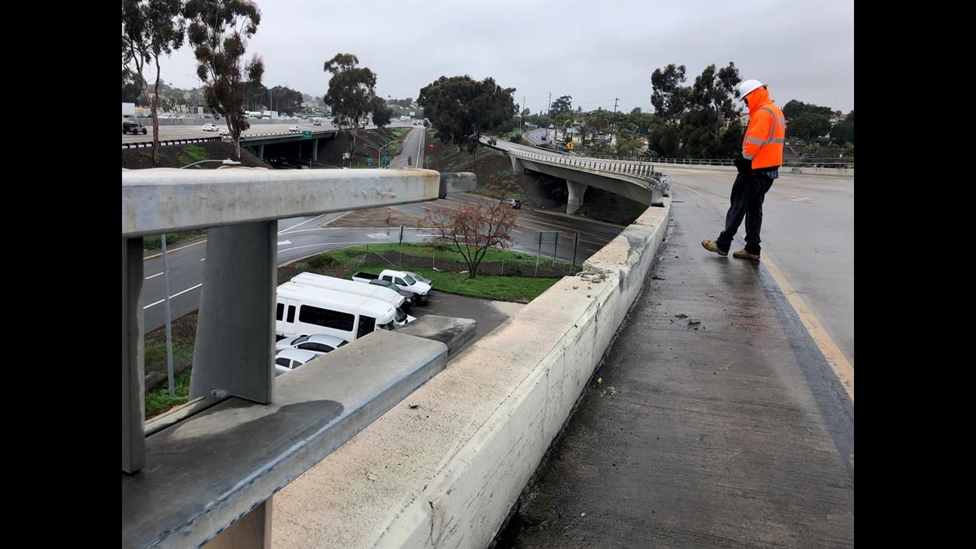 Big rig crash causes closure of ramp from EB SR-54 to NB 805 | cbs8.com