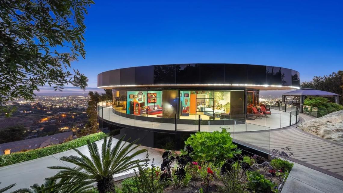 Rotating home in San Diego hits the market at $5.3M | cbs8.com