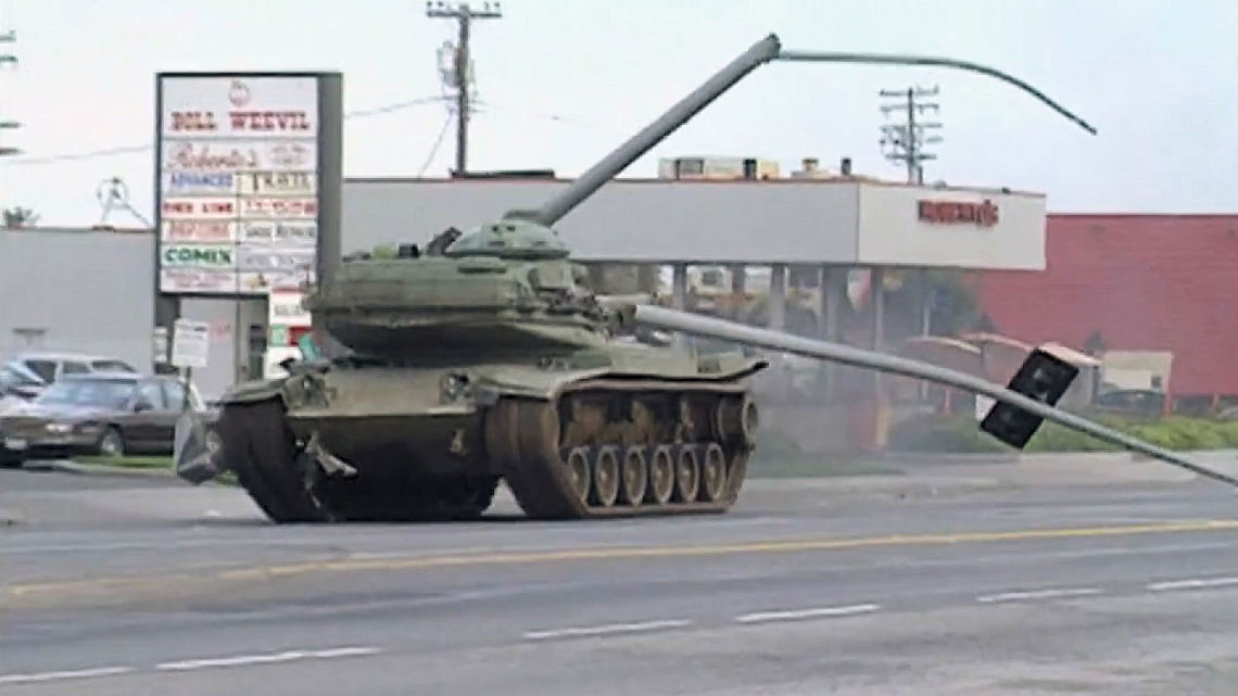 Photojournalist recounts 1995 San Diego tank rampage | cbs8.com