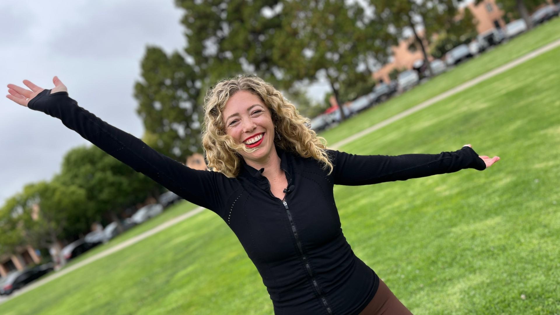 Rachel Frank brings Laughter Yoga to San Diego | cbs8.com