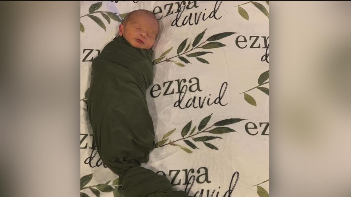 'Bubble Boy' and mom spend 332 days in protected hospital room | cbs8.com