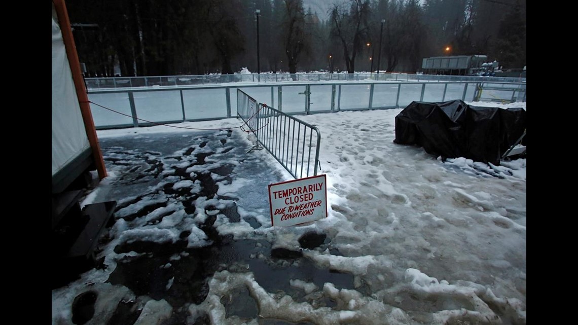 1,300 Reno homes evacuated in flooding along Sierra | cbs8.com