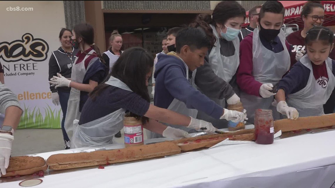 Escondido elementary school breaks unofficial PB&J sandwich record ...