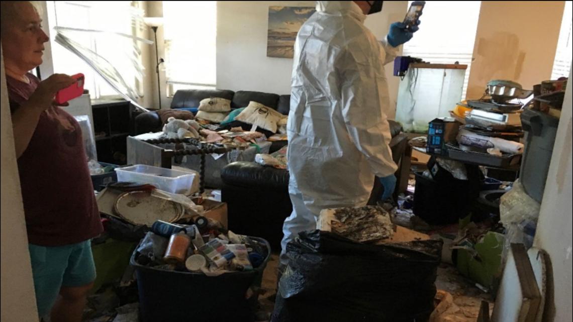 A look inside San Diego hoarder home on Mariner Drive | cbs8.com