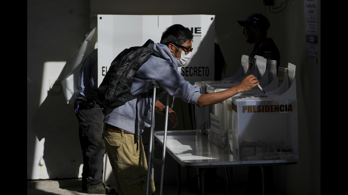 Mexico votes in election likely to elect first female president | cbs8.com