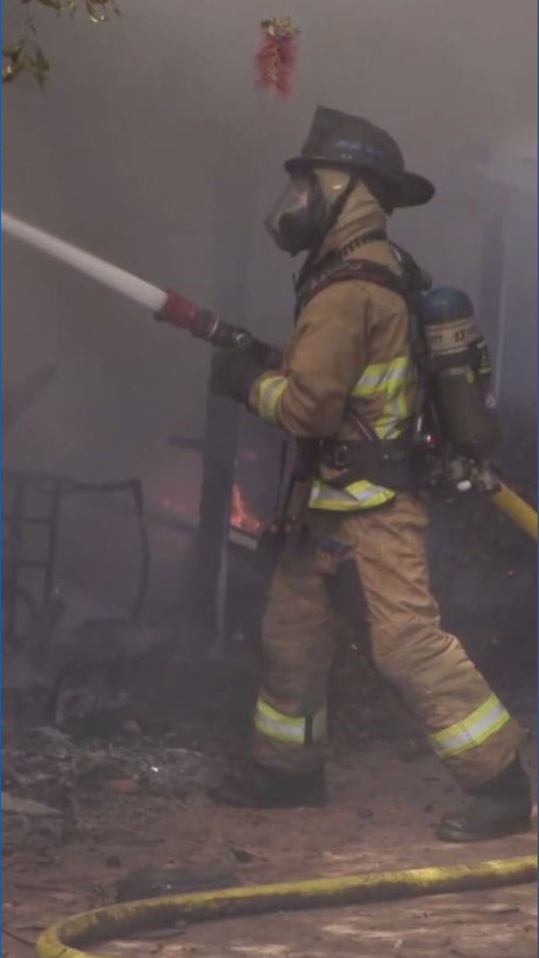 Man saves woman from Spring Valley apartment fire | cbs8.com