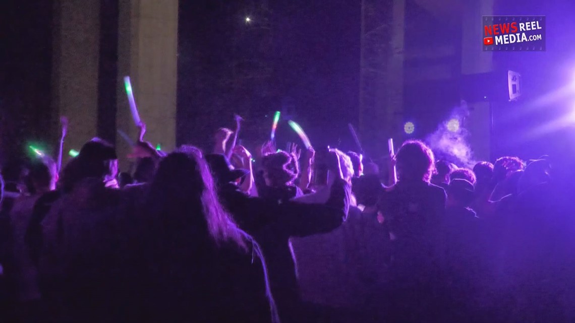 Another rave pops up under I-805 bridges in Sorrento Valley | cbs8.com