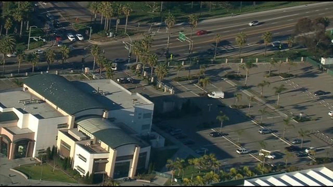 Lockdown at Oceanside High School after bomb threat | cbs8.com