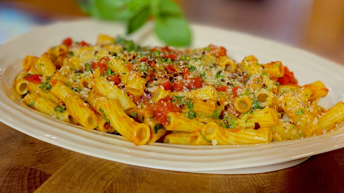 One Pan Tomato Pasta Recipe | Cooking with Styles | cbs8.com
