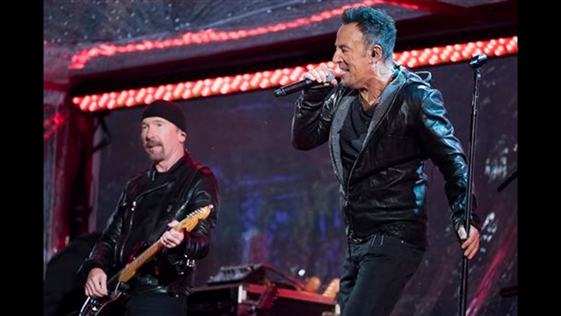 The Boss becomes Bono: Springsteen sings with U2 | cbs8.com