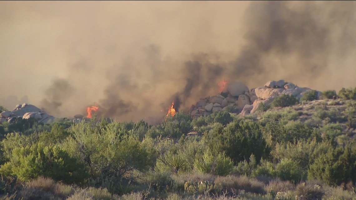 Fire crews battle McCain fire burning in Boulevard near I-8 ...