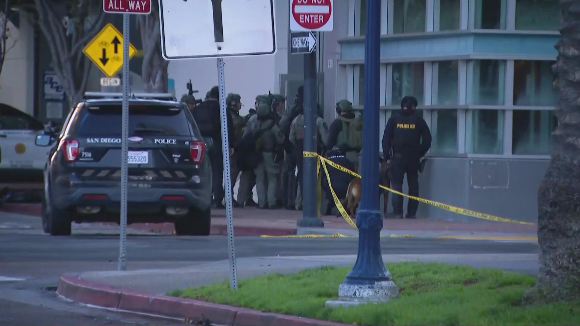 Police searching for gunman after early morning shooting in the Gaslamp ...