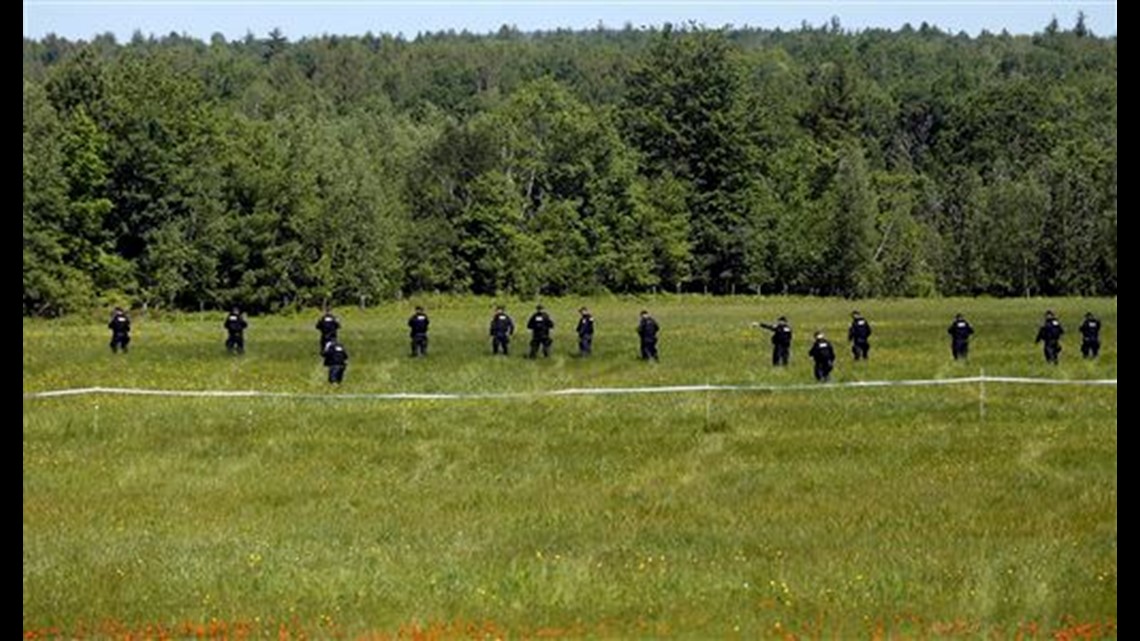 Prison break casts spotlight on staff-inmate relationships | cbs8.com