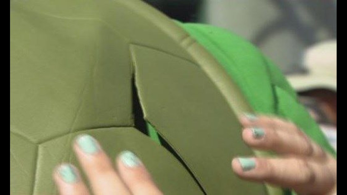 Cosplay Repair: Comic-Con's costume repair squad is here to rescue ...