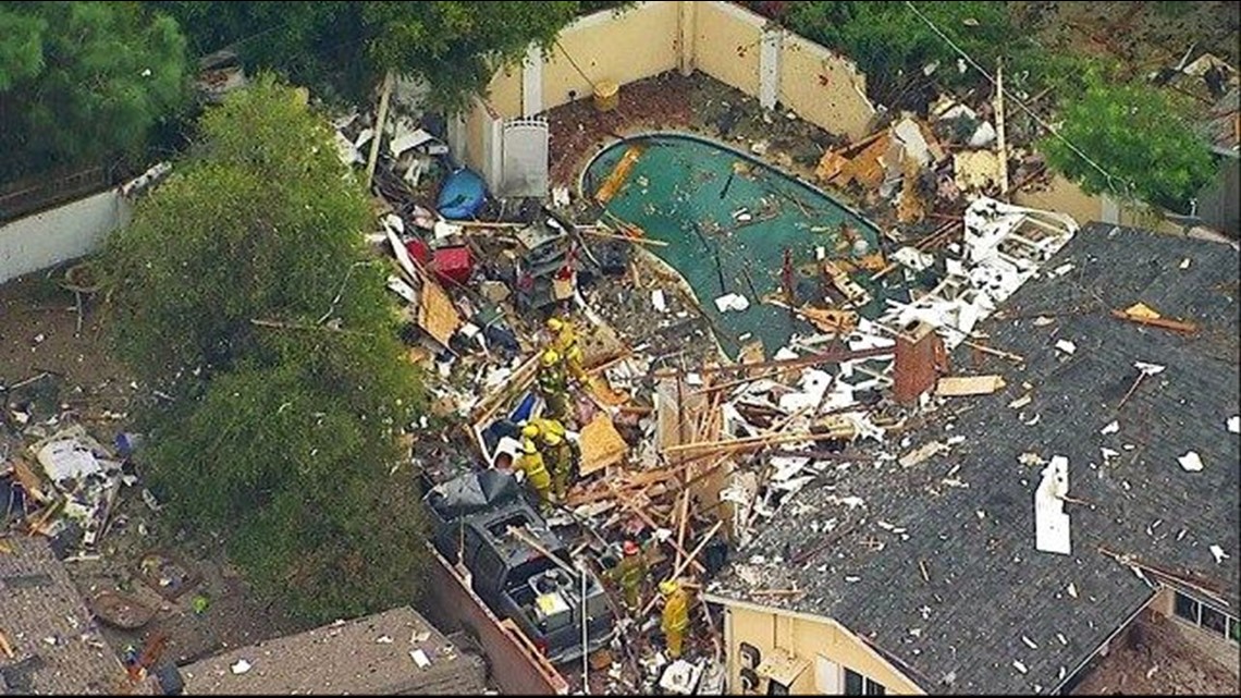House explosions rocks Los Angeles neighborhood | cbs8.com