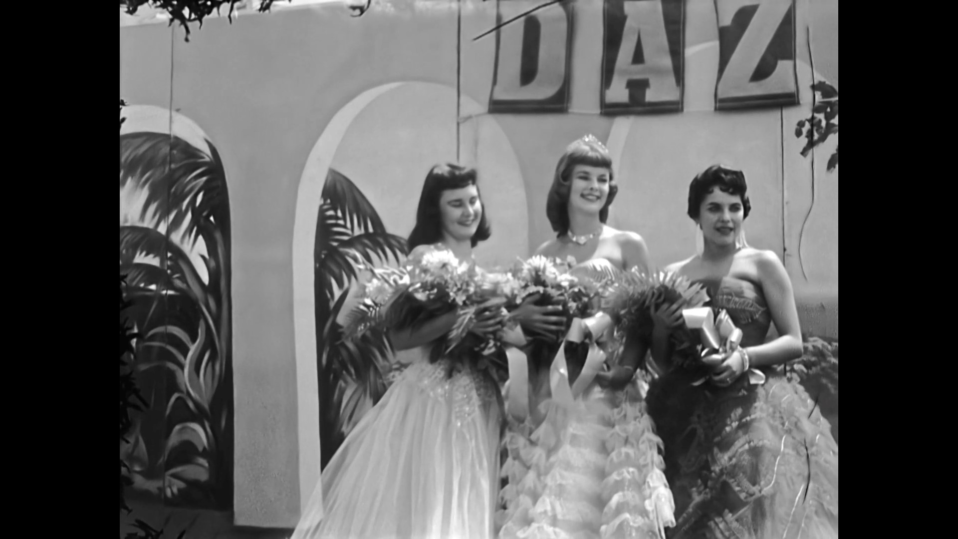 San Diego teen crowned Miss Ocean Beach in 1957 | cbs8.com