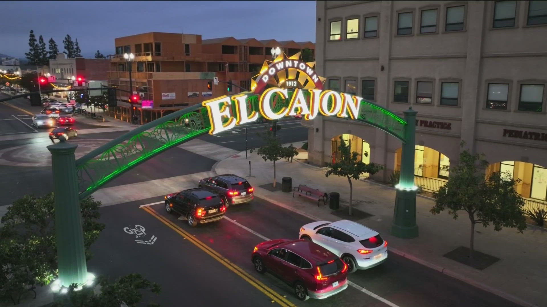 El Cajon City Council postpones vote on immigration resolution | cbs8.com