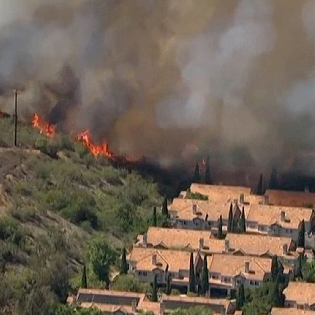 Brush fire, smoke, flames, any evacuations, map in Rancho Bernardo, San Diego | cbs8.com